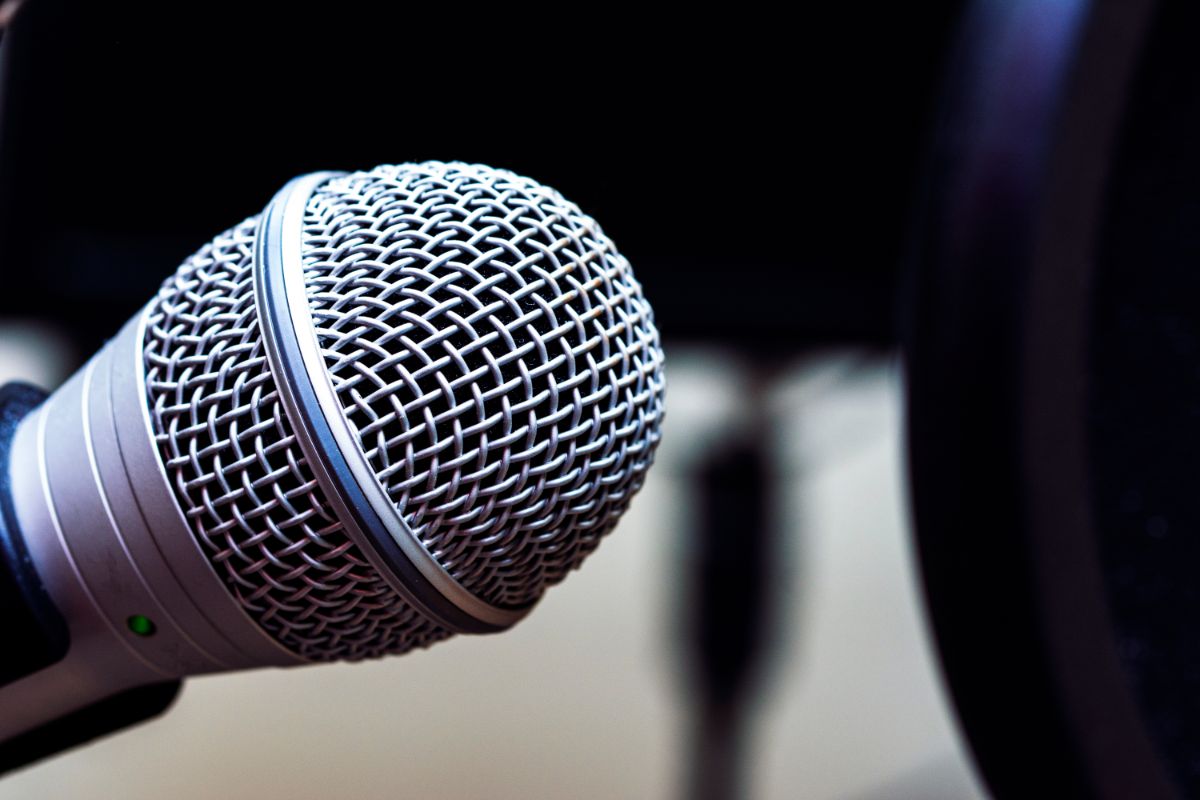 Samson Q2U Review - Still A Good Choice For Podcasters?