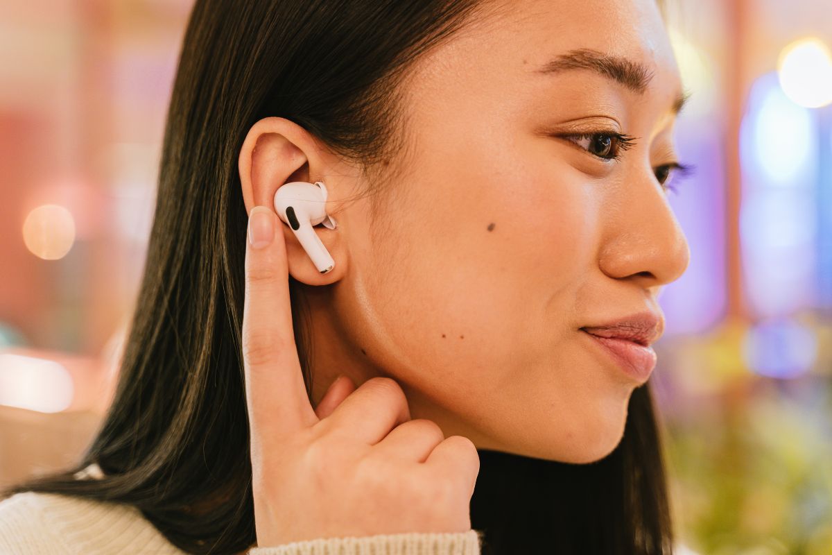 Are Airpods Good For Podcasting?